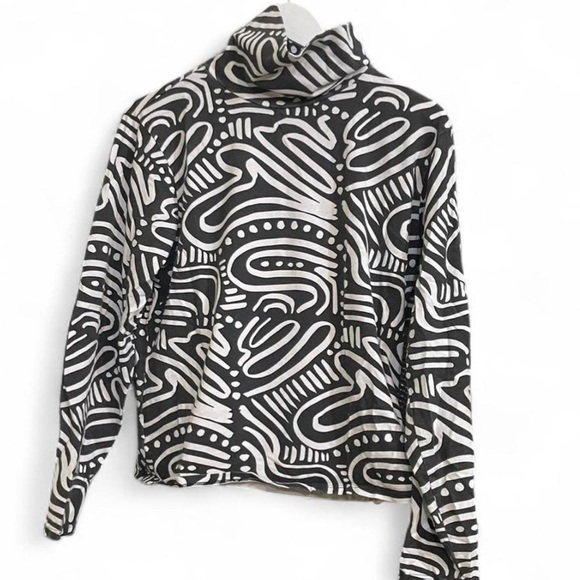 Nooworks | Tops | Nooworks Black And White Patterned Turtle Neck ...